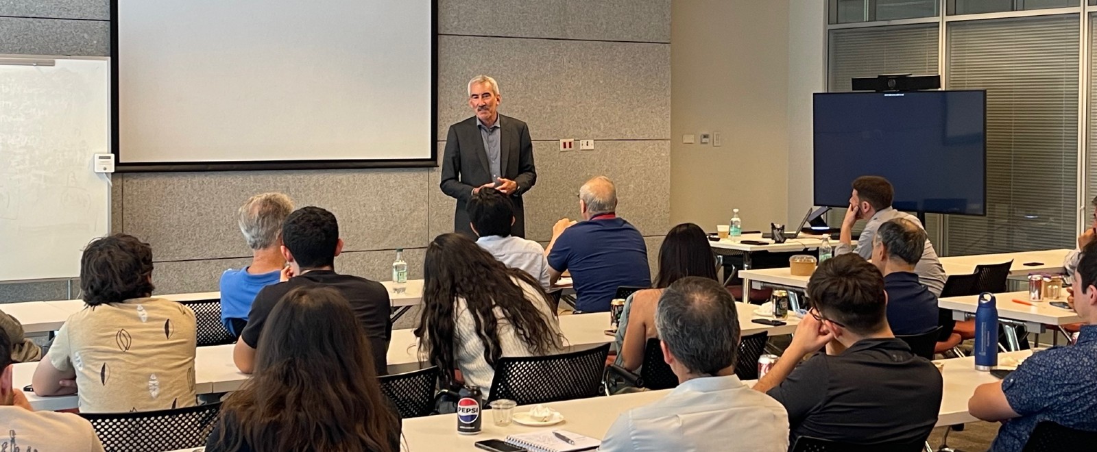 George Loewenstein, profesor de economía y psicología de U. Carnegie ...